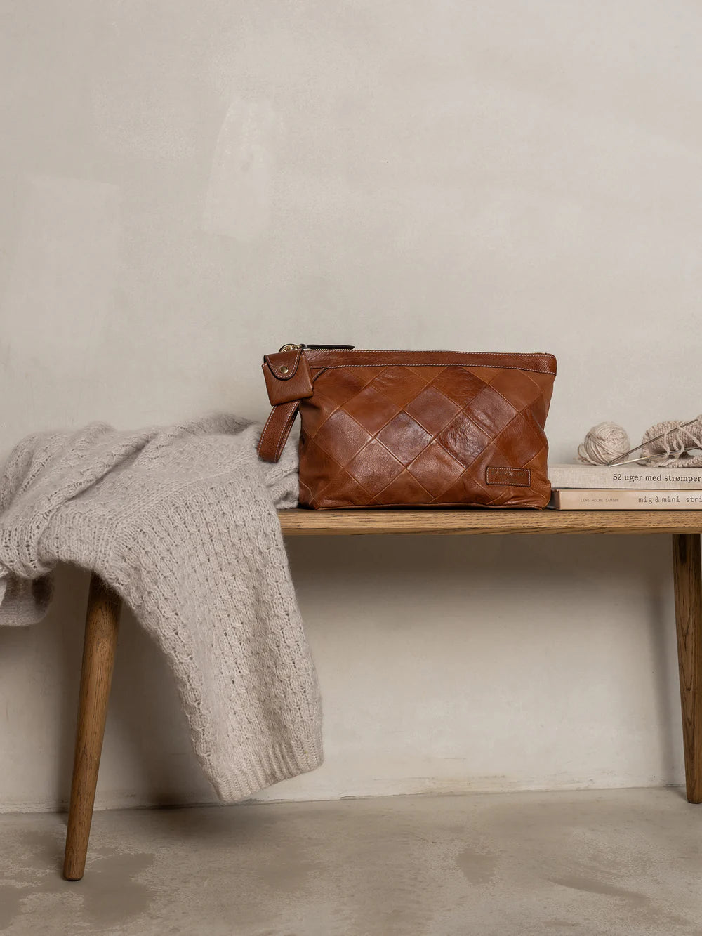 PROJECT 17 LARGE CLUTCH by Re:designed - Walnut/Gold – KNiTT